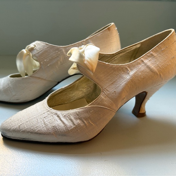 peter fox | Shoes | Fairytale Crme Silk Dupioni Cinderella Shoes With ...
